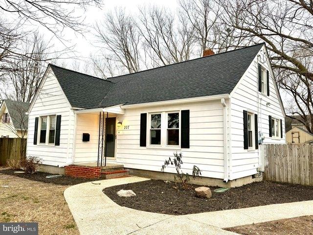 207 Elm Dr, Seaford, DE 19973