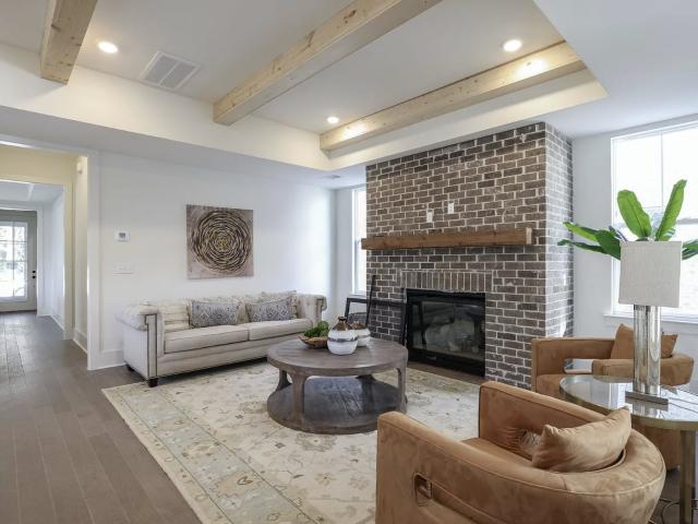 207 Fairground St # 103