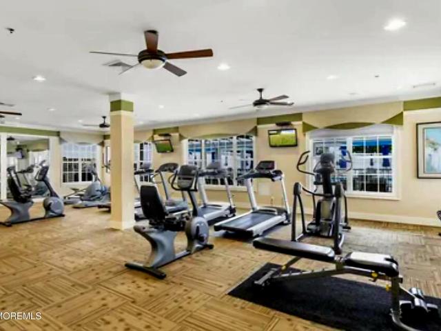 207 Knightsbridge Lane Unit 1207