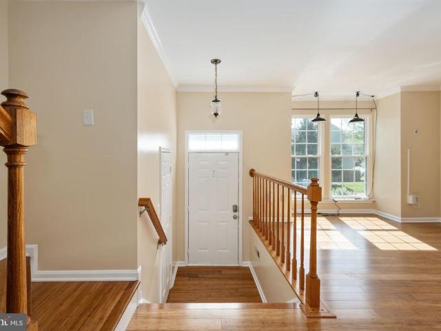 207 Knollwood Court