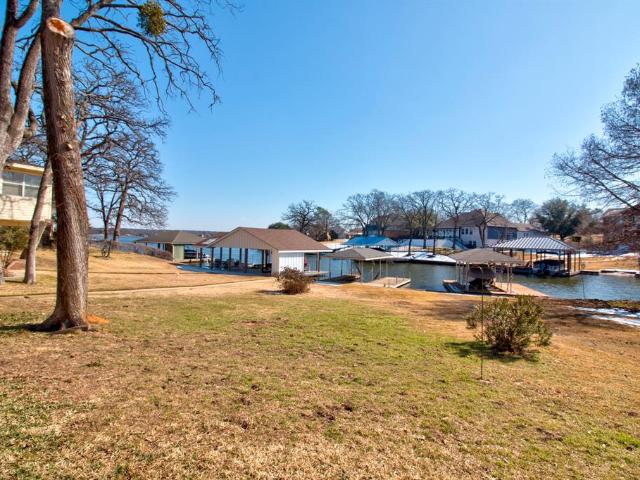 207 Kiowa Dr W, Lake Kiowa, TX 76240 | MLS #21169