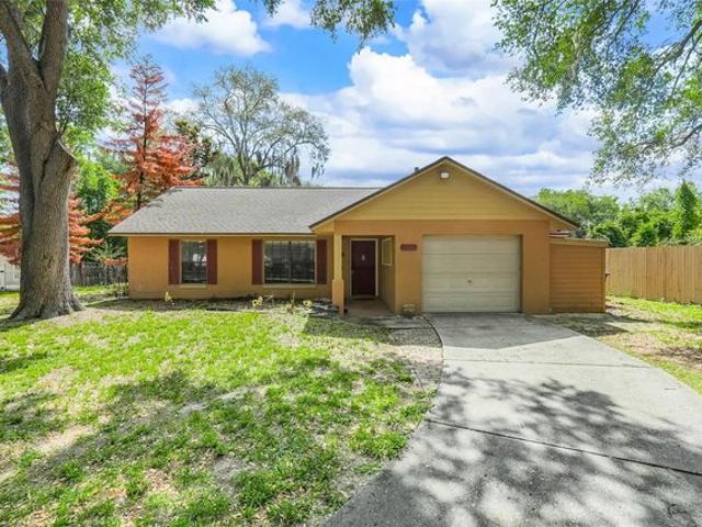 207 Howard Ct, Mascotte, FL 34753