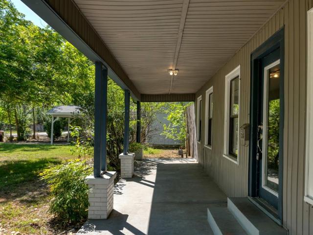 207 Hackberry Street