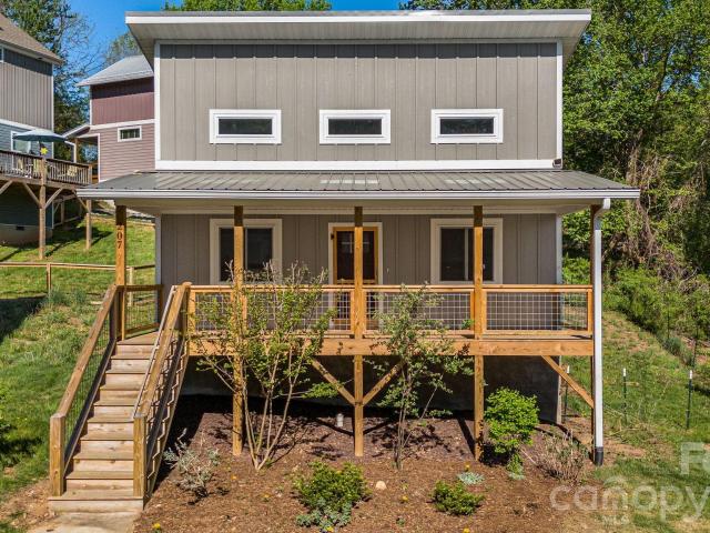 207 Hanover St, Asheville, NC 28806 | MLS #4369 | Compass