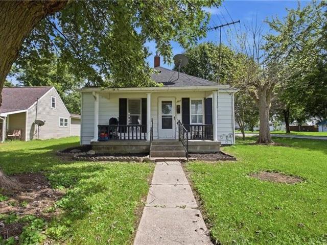 207 Harrison Ave, Casey, IL 62420