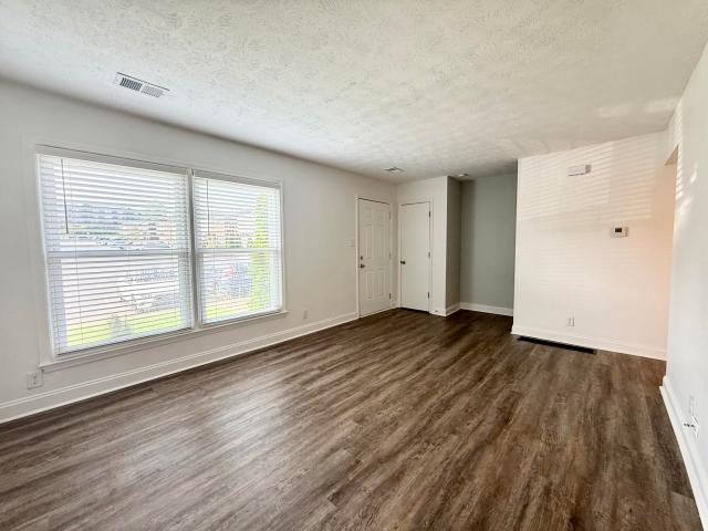 207 Hedgewood Court