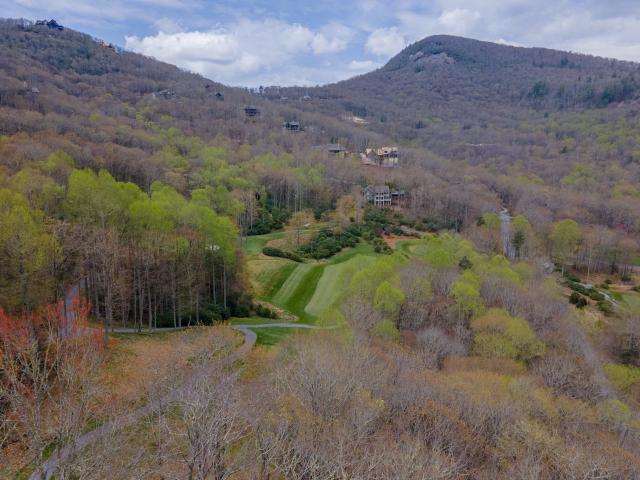 207 Highlands Cove Drive