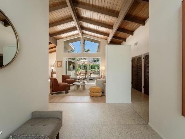 207 Highlawn Place