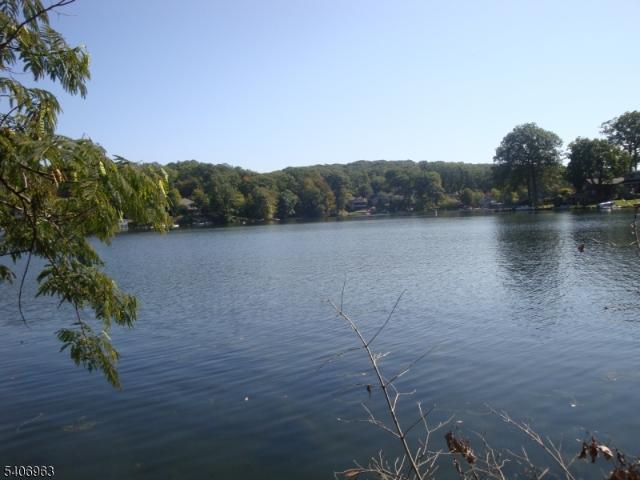 207 Hudson Ave, Hopatcong, NJ 07843 | MLS #4006