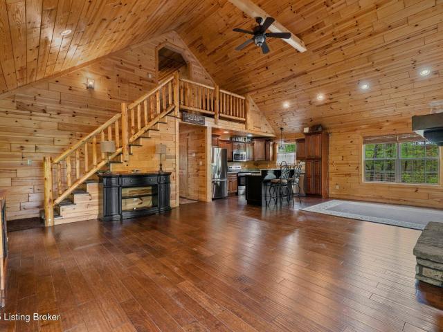 207 Ironwood Dr