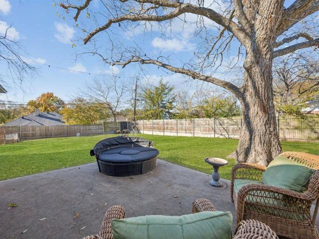 207 Joe White Street