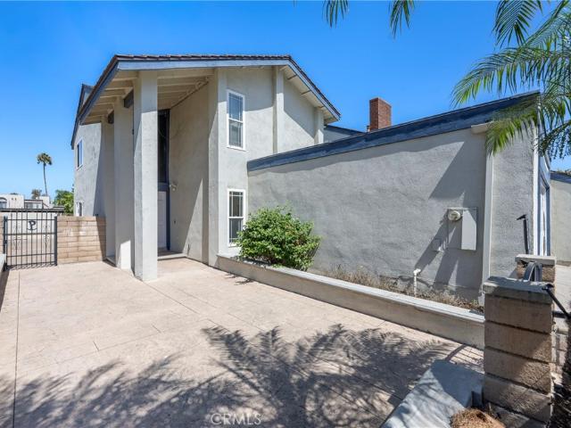 207 Los Padres