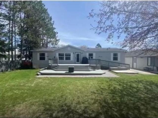 207 Lakin Ave SW, Kelliher, MN 56650