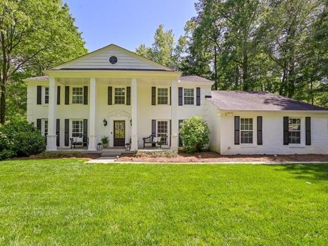 207 Lamplighter Ln SE, Marietta, GA 30067