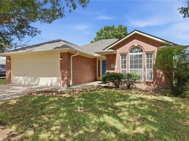 207 Landsburg Ct, College Station, TX 77845