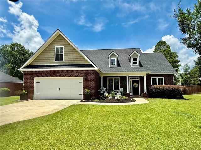 207 Legacy Park Dr, Perry, GA 31069