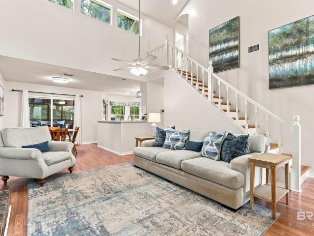 207 Montclair Loop