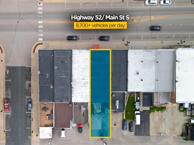 207 Main Street S