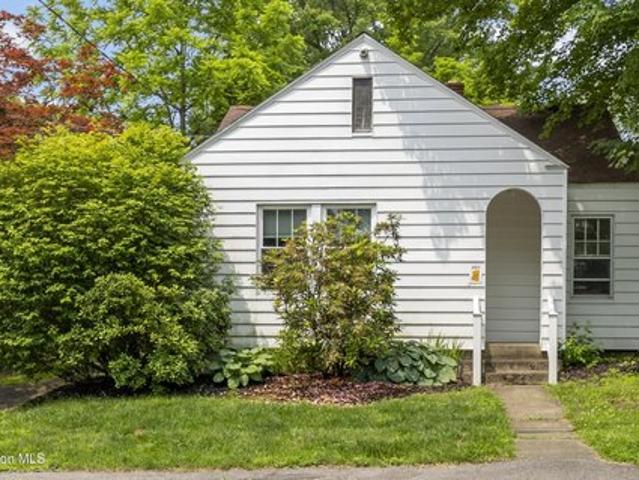 207 Maple Ave, Germantown, NY 12526
