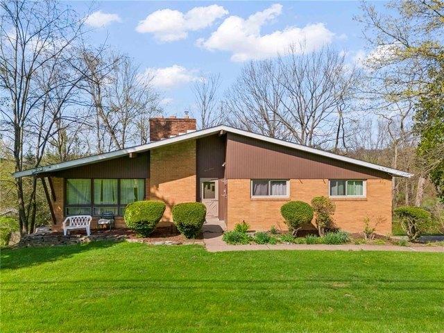 207 Marion Dr, Canonsburg, PA 15317