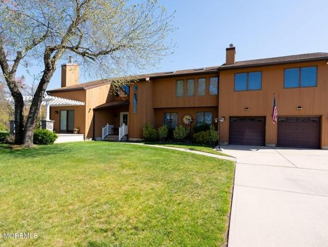 207 McKinley Ct, Brick, NJ 08724