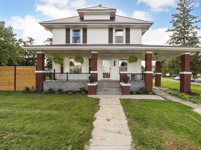 207 N Ash St, Stanwood, IA 52337