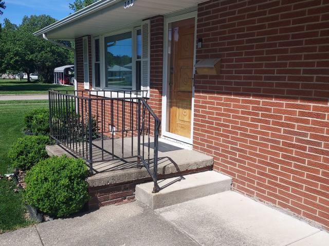 207 N Center Street