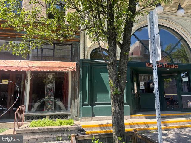 207 N Centre Street