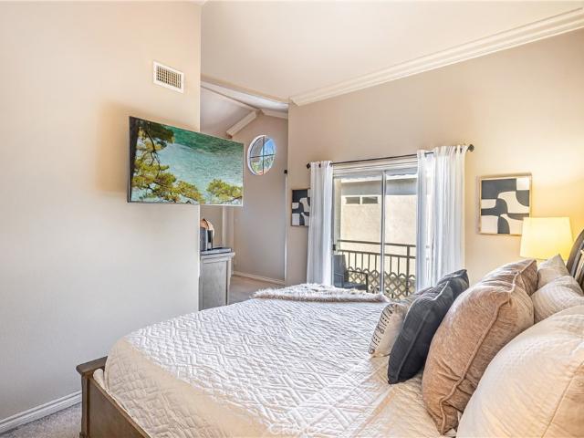 207 N Coffman