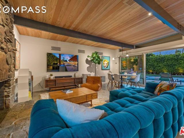 207 N Debby Dr, Palm Springs, CA