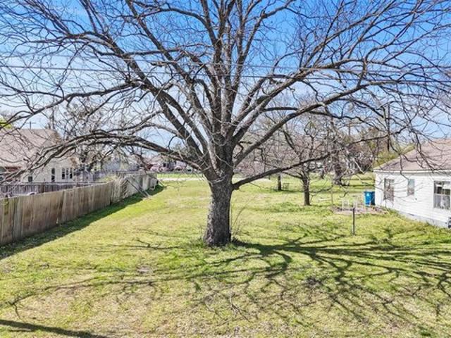 207 N Eubank St Lot 11, Tom Bean, TX 75489