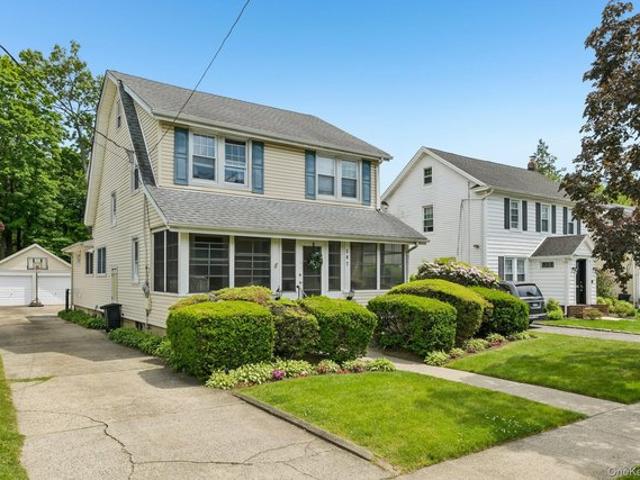 207 N Forest Ave, Rockville Centre, NY 11570