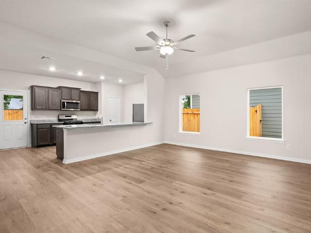 207 N Island Dr, Terrell, TX 75160 | MLS #21236 | Compass