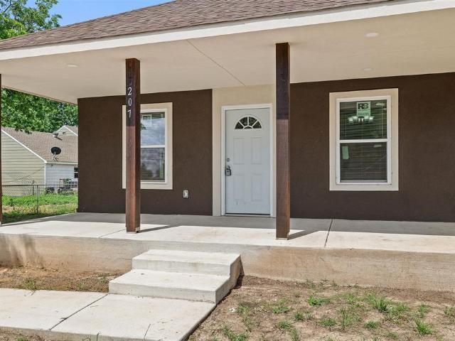 207 N K Avenue