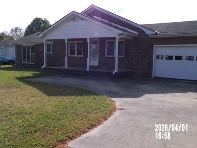 207 N Kennedy St, Beulaville, NC 28518