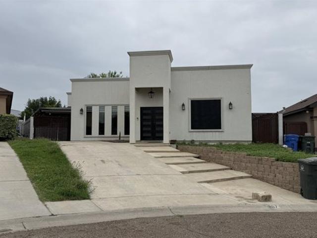 207 Nevers Ct, Laredo, TX 78045