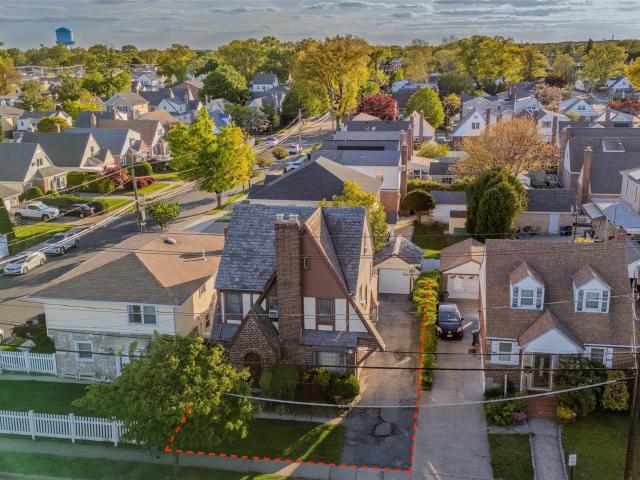 207 New Hyde Park Road