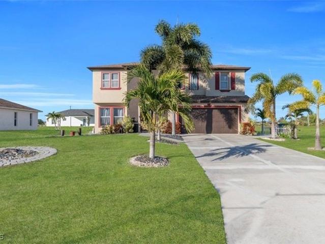207 NE 24th Ter, Cape Coral, FL 33909