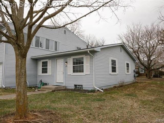 207 Neptune Dr, Walled Lake, MI 48390