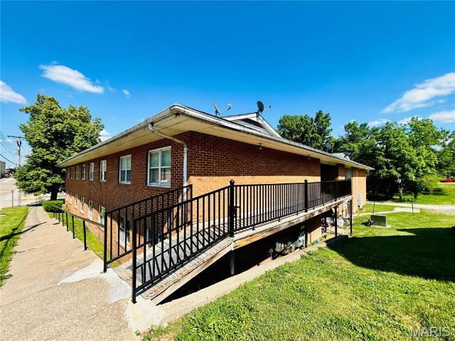 207 S 5th St, Louisiana, MO 63353 | MLS #25083