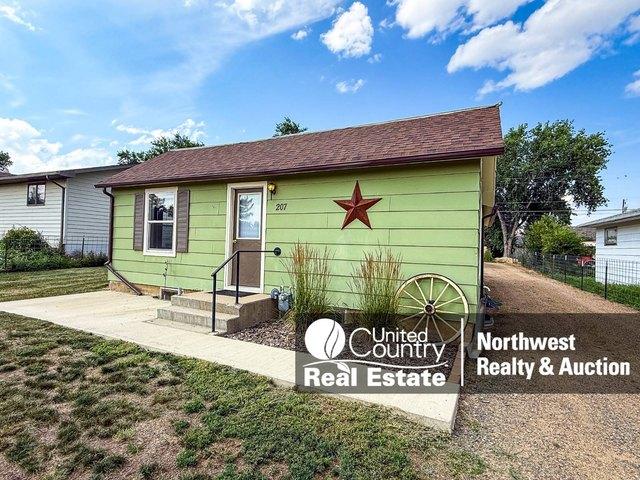207 S 9th St E, Malta, MT 59538