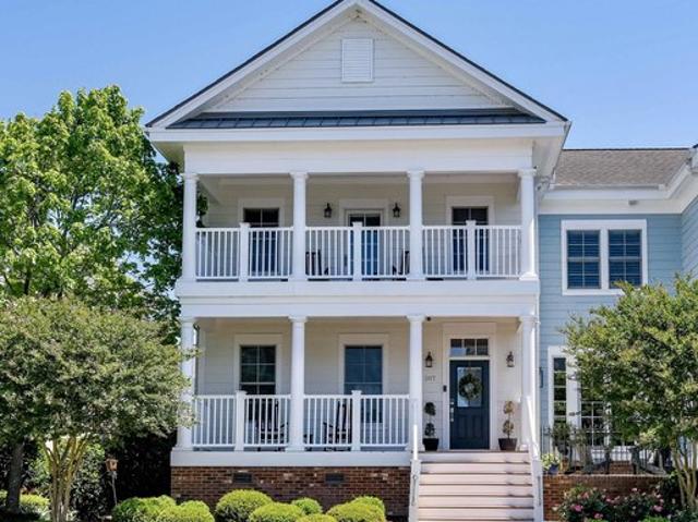 207 S Academy St, Washington, NC 27889