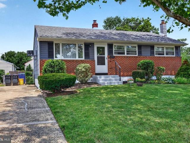 207 S Garden Blvd, Edgewater Park, NJ 08010