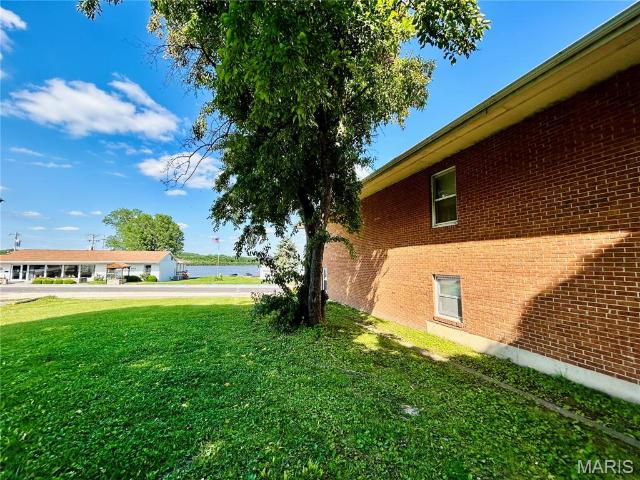 207 S Main St, Louisiana, MO 63353 | MLS #25083