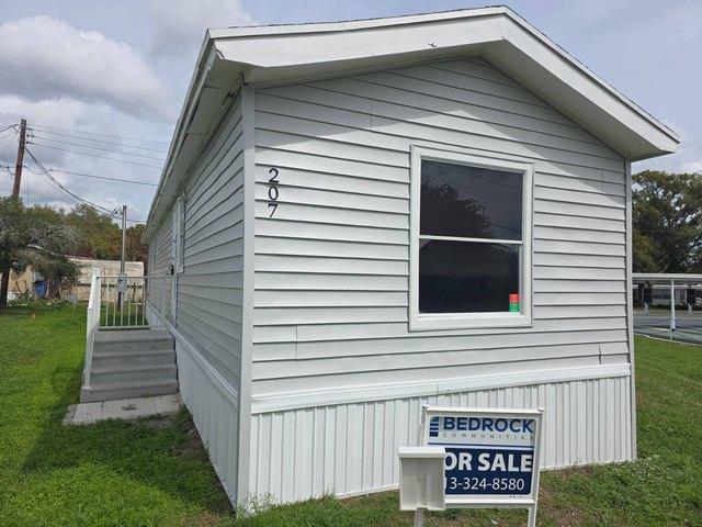 207 S Mount Carmel Rd, Brandon, FL 33511