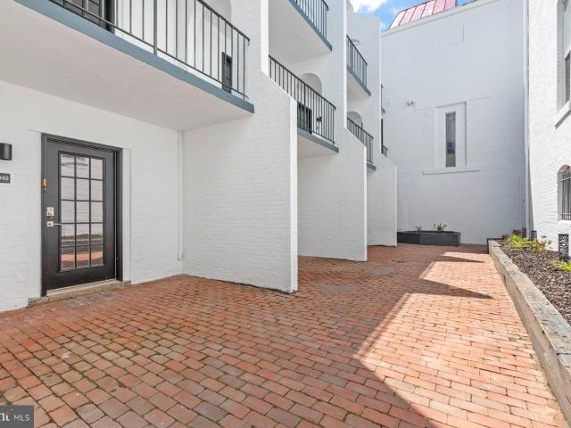 207 S Patrick St, Unit 301, Alexandria, VA 22314 | MLS #VAAX2059 | Compass