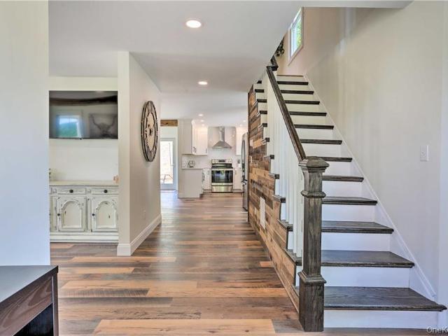 207 S Plank Road