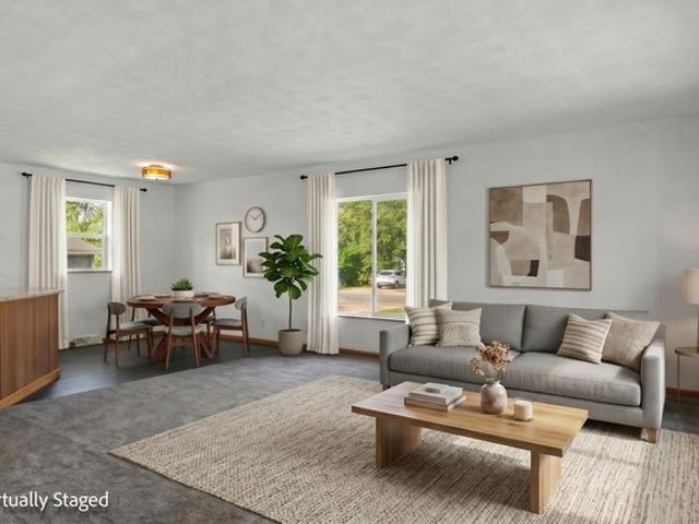 207 S Rutland Ave, Brooklyn, WI 53521