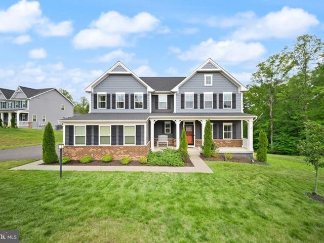 207 Southern View Dr, Fredericksburg, VA 22405