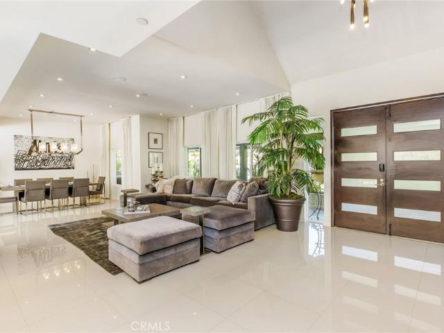 207 saddlebow road
